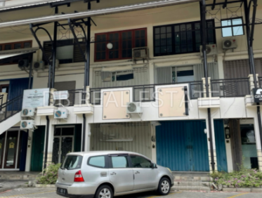 Ruko Loop Plaza Graha Famili | DB Real Estate